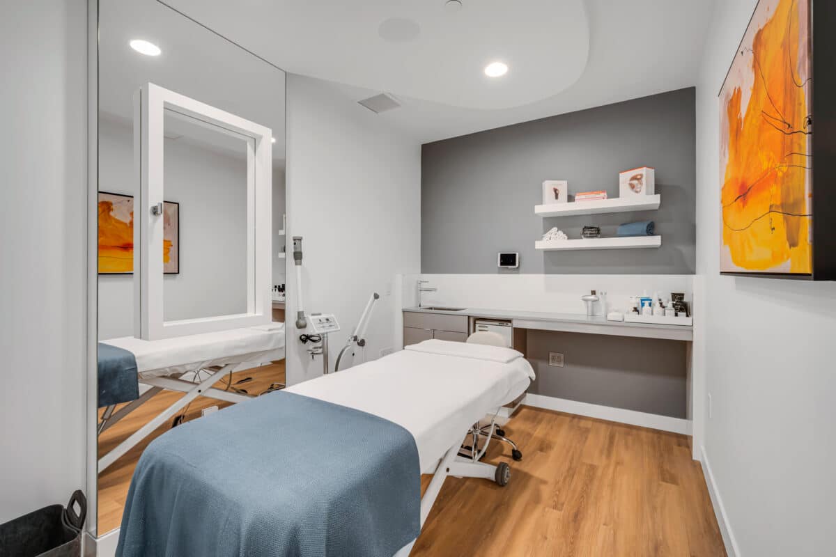 Facial Treatments in Miami | Coral Gables | Silver Mirror Facial Bar Facial Treatments in Miami | Coral Gables | Silver Mirror Facial Bar
